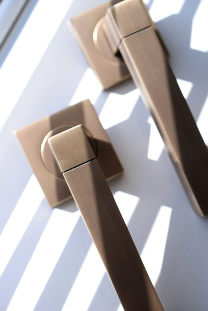 Square Solid Door Lever S1526_Fine Antique Brass - Turnstyle Designs