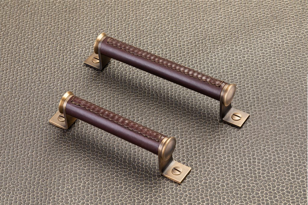 Barrel (Stitch out) Bracket Recess Leather KL5787_Chocolate Leather ...