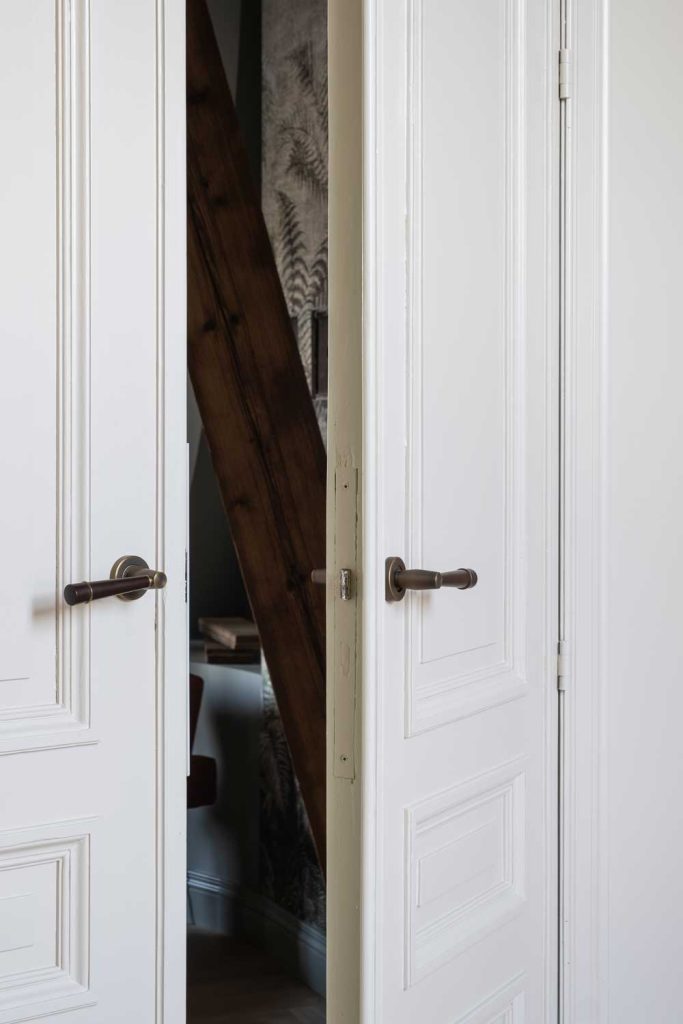 Turnstyle Designs Perfect Pairing: Restored doors & bespoke handles ...