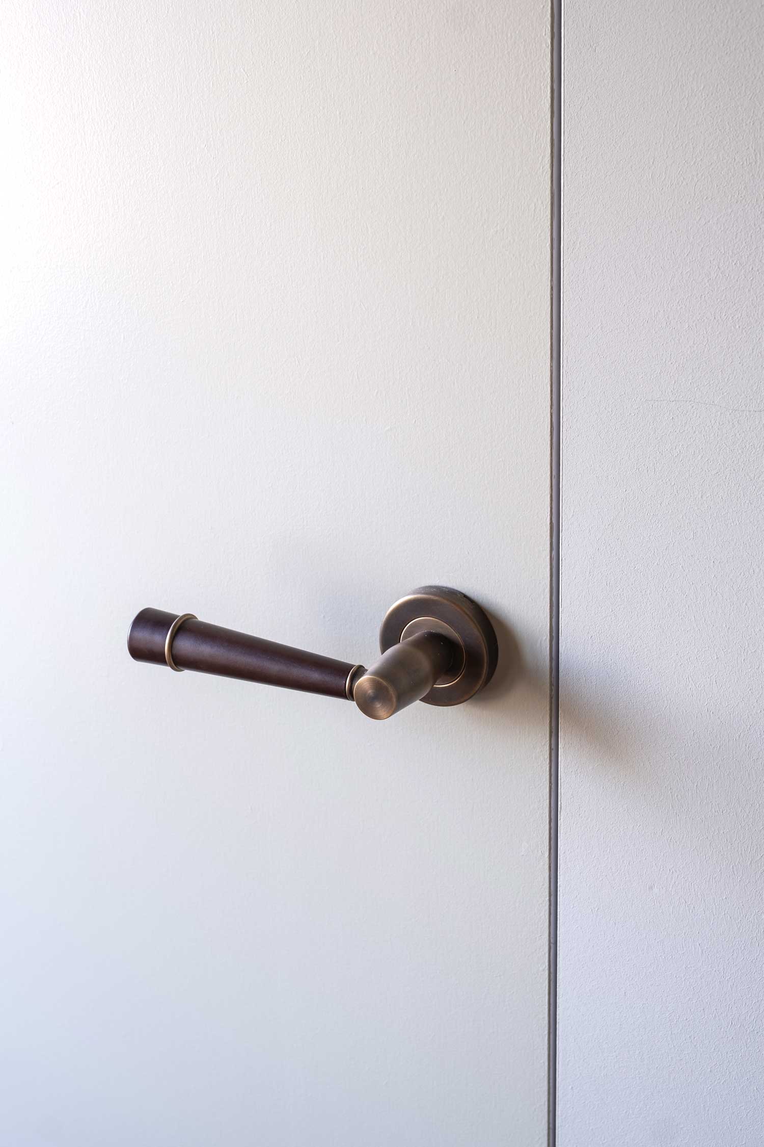 Turnstyle Designs Perfect Pairing: Restored doors & bespoke handles ...